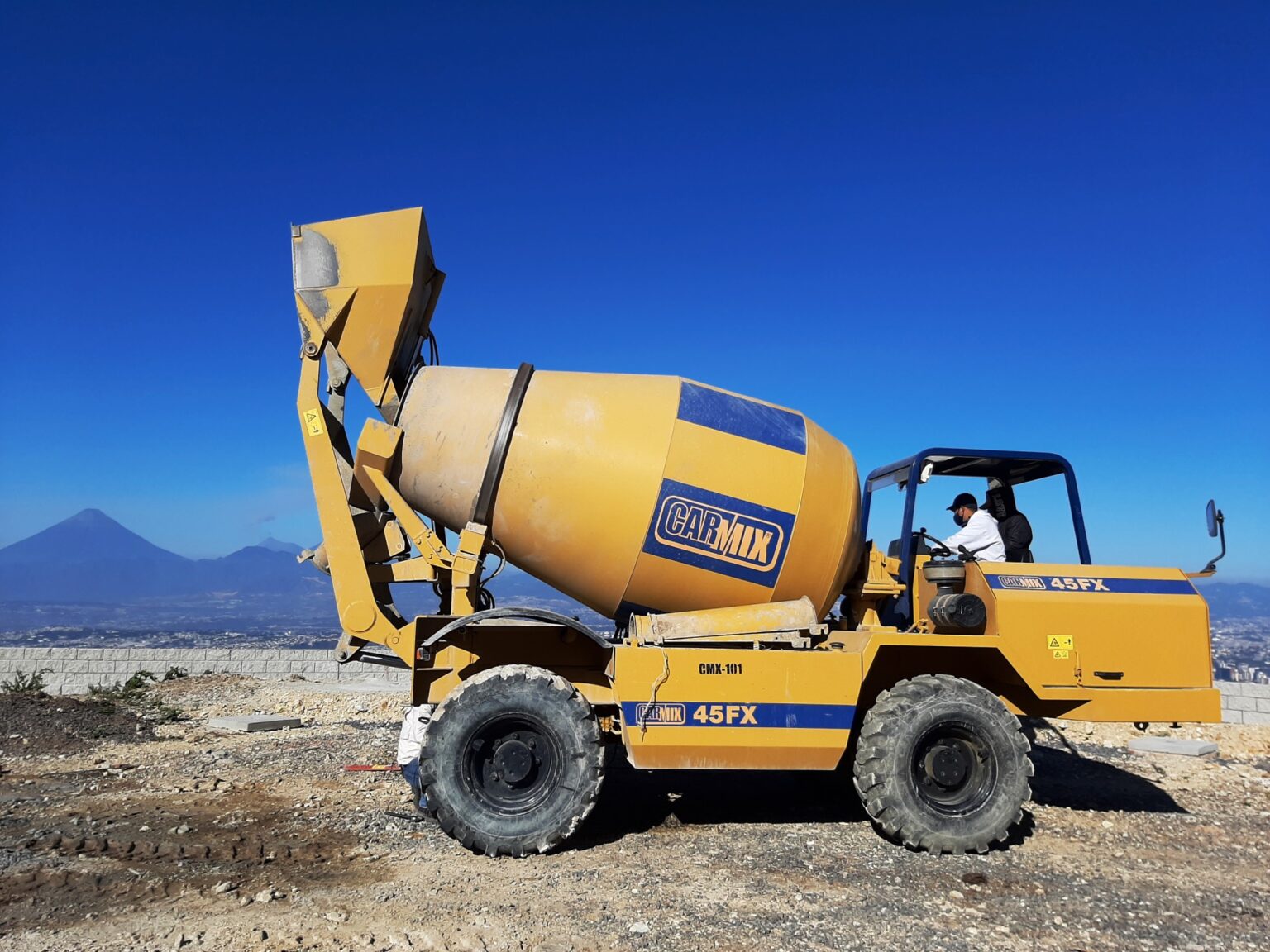 Planta móvil de hormigón todoterreno | Carmix 45 FX